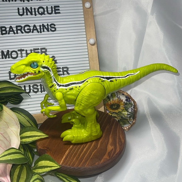 Zuru | Toys | Zuru Robo Alive Rampaging Raptor Dinosaur Green Toy | Poshmark